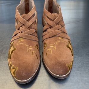 Sundance | Shoes | Low Heel Embroidered Leather Boots From Sundance ...